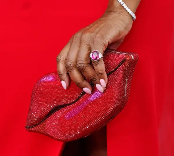 What Pinky Rings Represent for Women Today: How a Small Accessory ...